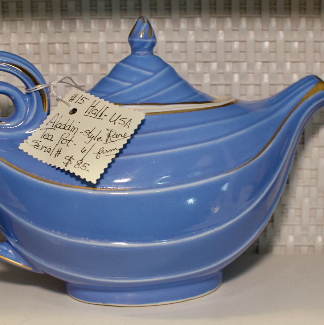 Aladdin style tea pot w/ serial number