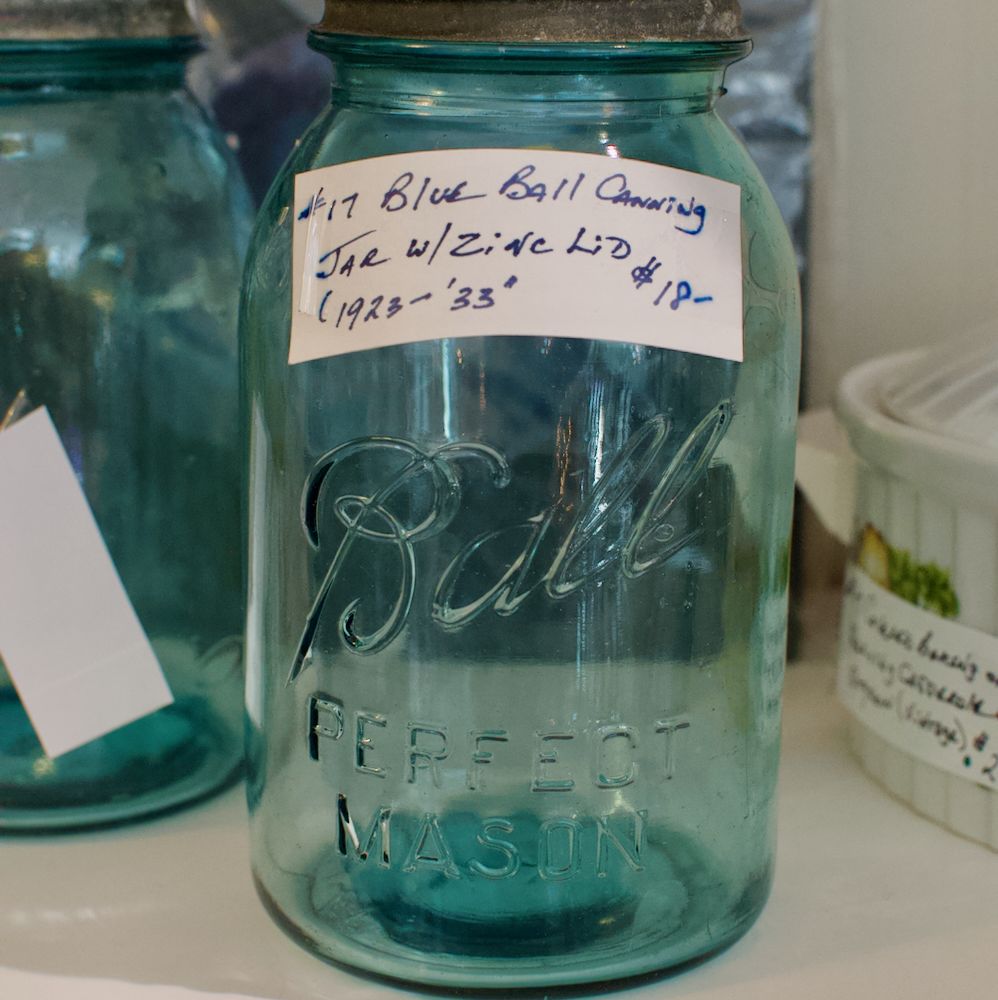 Blue ball canning jar w/ zinc lid (1923-33)