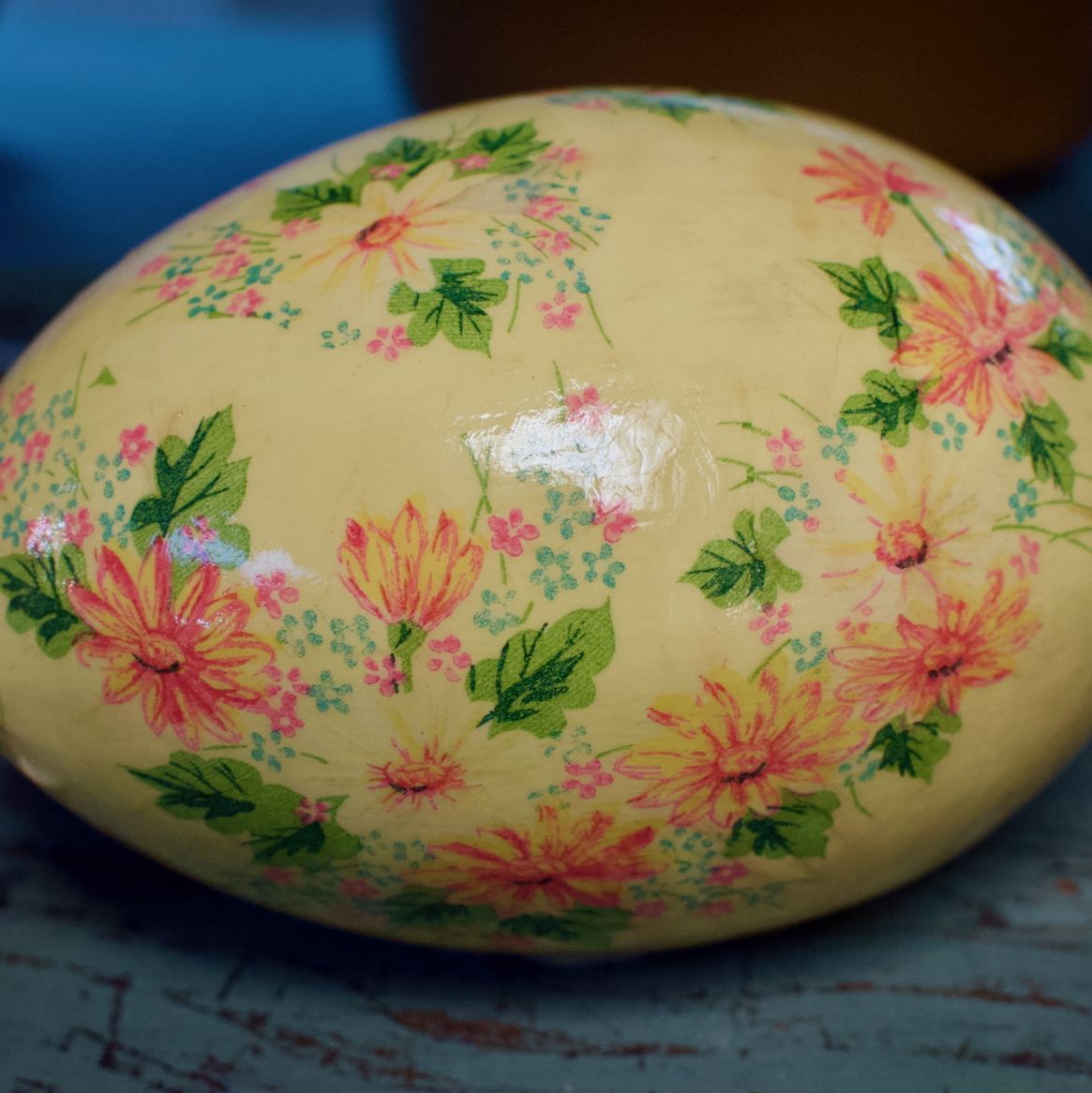 Ceramic egg