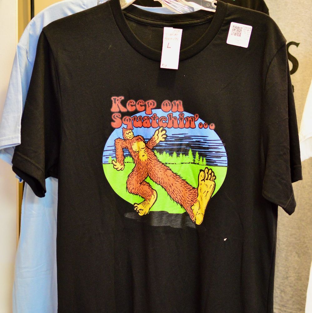 Keep on squatchin’ tshirt