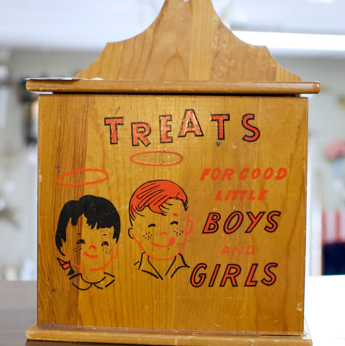 MCM treat box for boys & girls (1960)