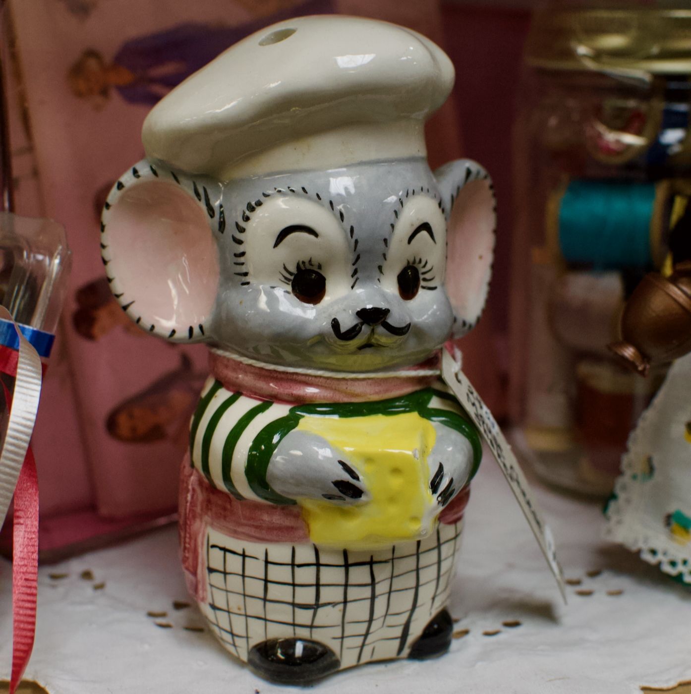 Mouse cheese shaker