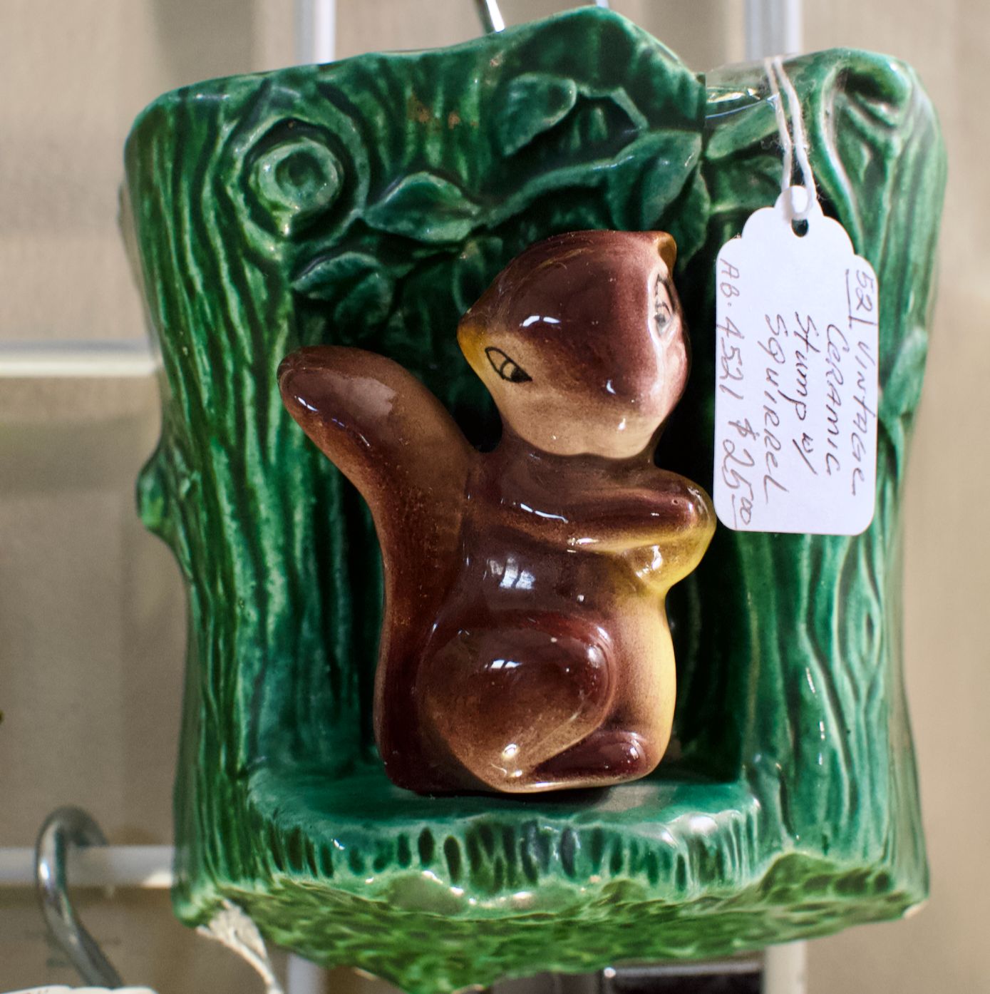 Vintage ceramic stump w/ squirrel