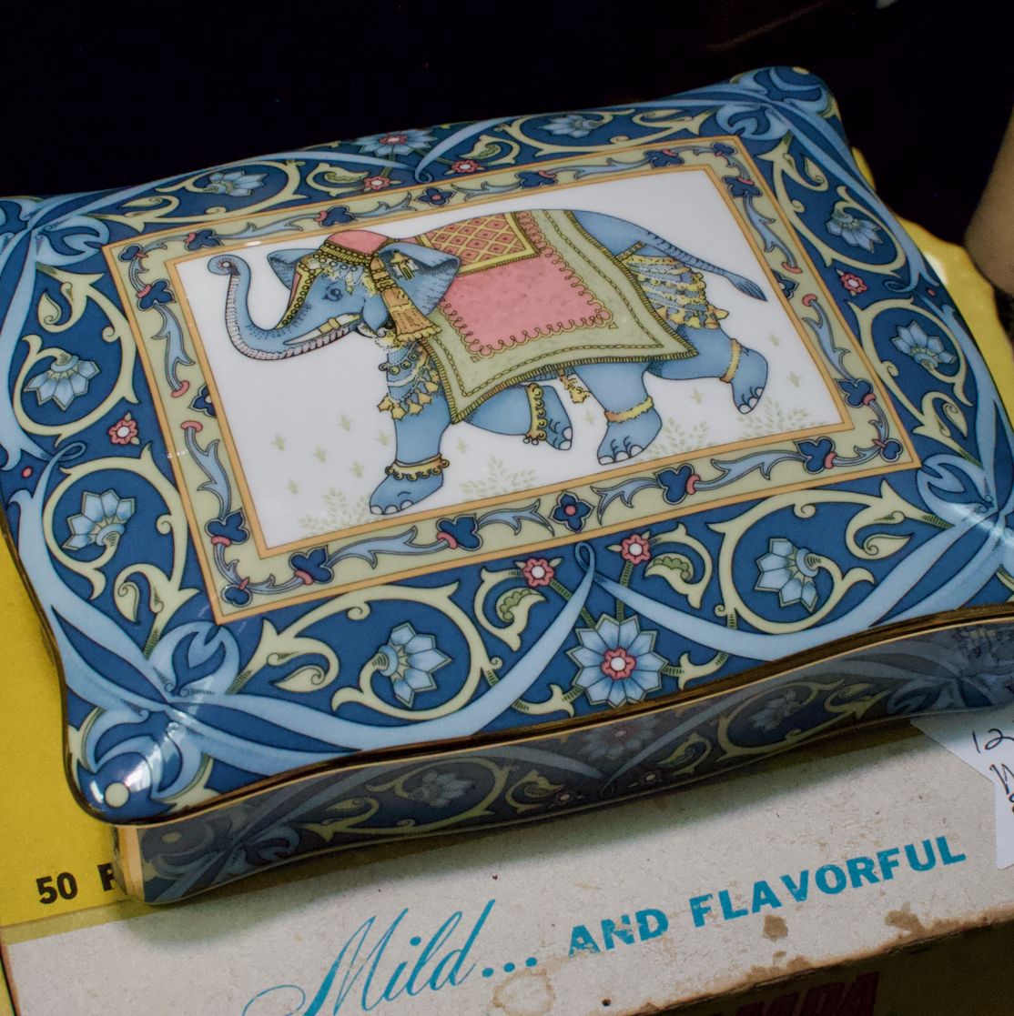 Wedgwood elephant box